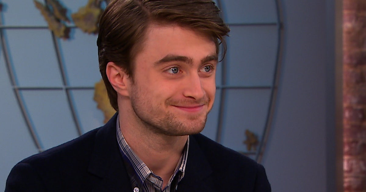Daniel Radcliffe takes horror turn in "Woman" - CBS News
