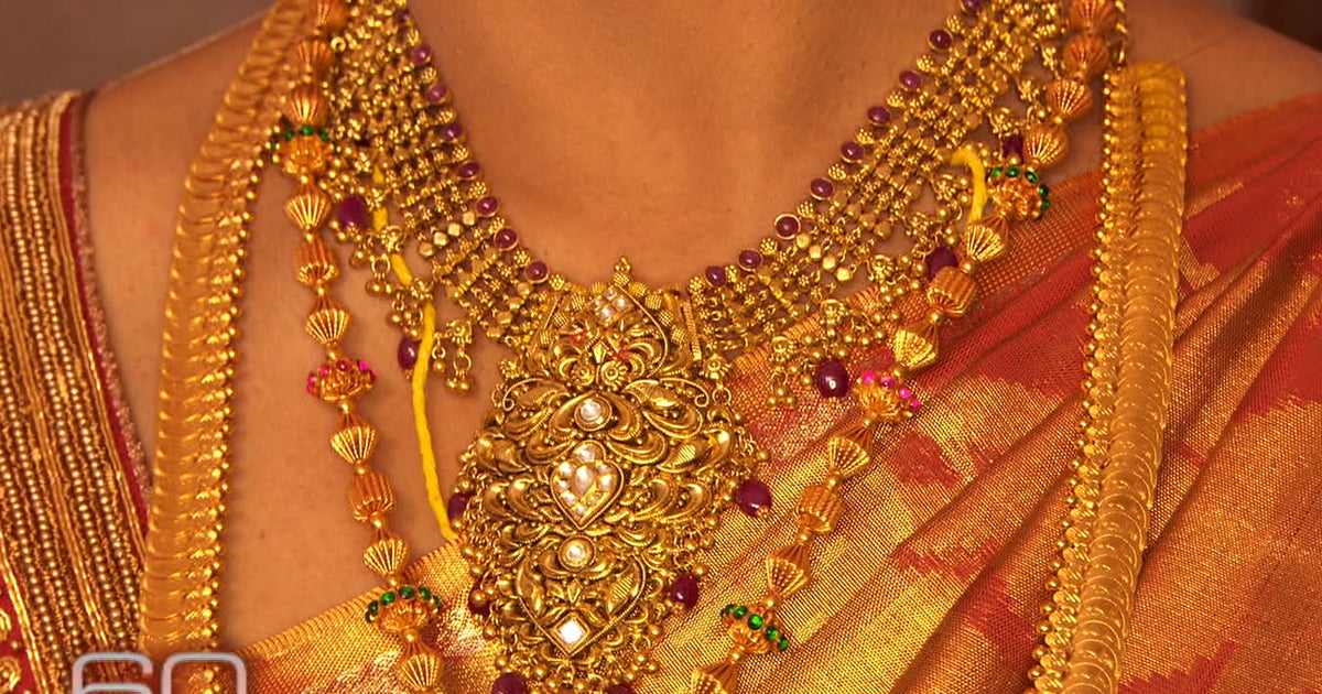 $200K in gold alone for this Indian wedding - CBS News