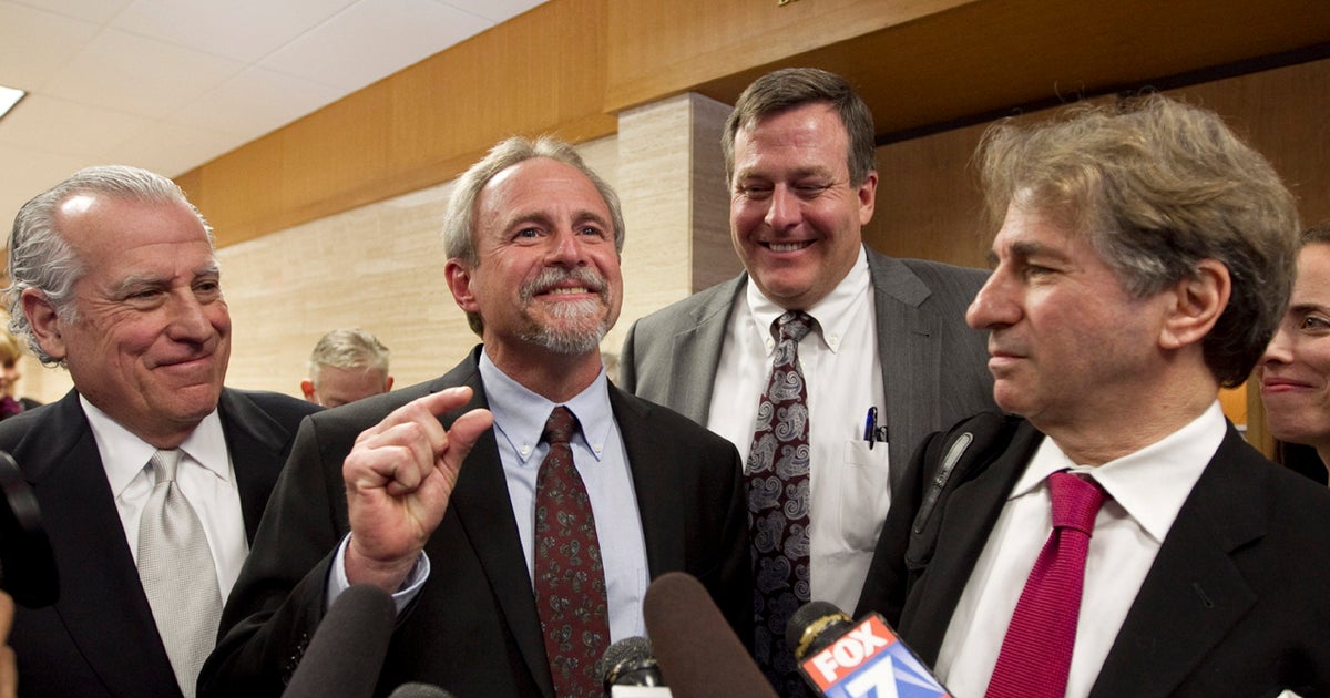 Texas bar sues ex-prosecutor for withheld evidence - CBS News