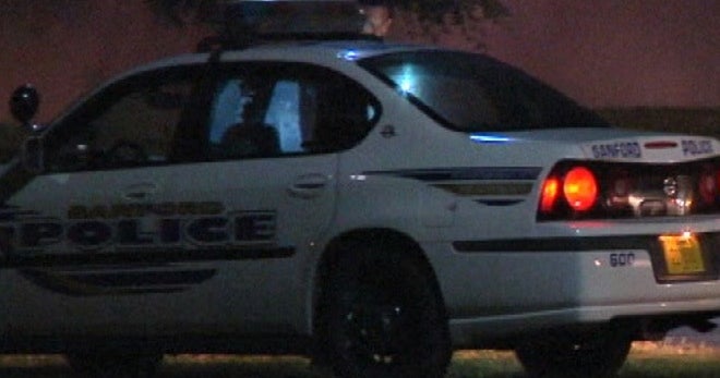 Shots fired at police car near Trayvon Martin shooting scene - CBS News