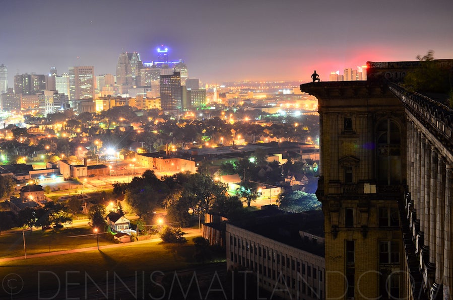 Fearless photog lives "Life on the Edge"