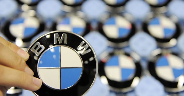 Regulators invesigate BMW 7-series crashes - CBS News