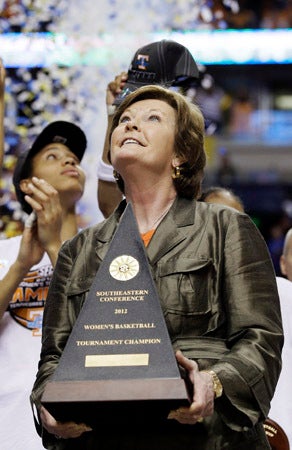 Pat Summitt, winningest coach in Division I college basketball, dead at 64