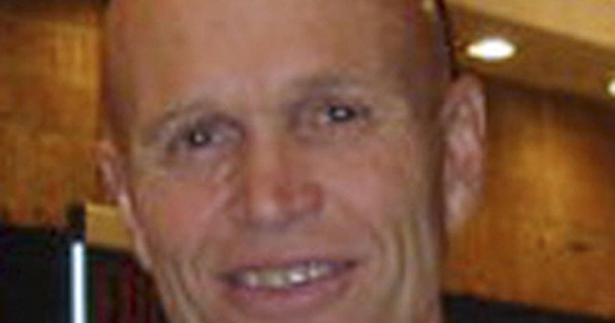 Marathon king Micah True dies from cardiomyopathy - CBS News