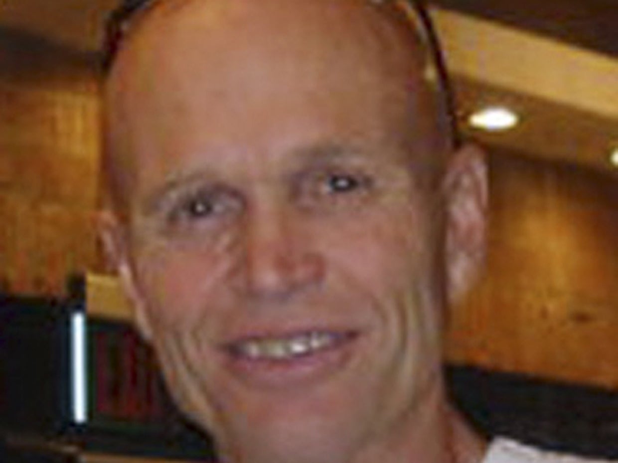 Marathon king Micah True dies from cardiomyopathy - CBS News