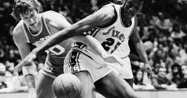 Former NBA champ and St. John's star LeRoy Ellis dies at 72 - CBS News