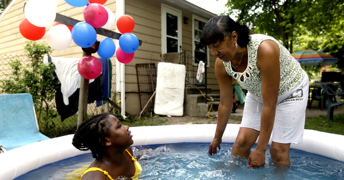 Power outages force many Americans to party like it's 1776 - CBS News