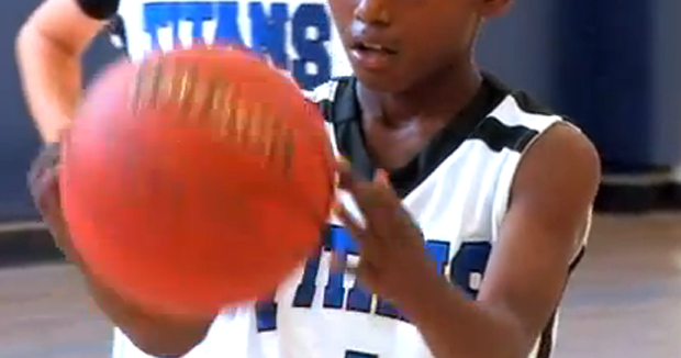 Watch: 4th grader dazzles on basketball court - CBS News
