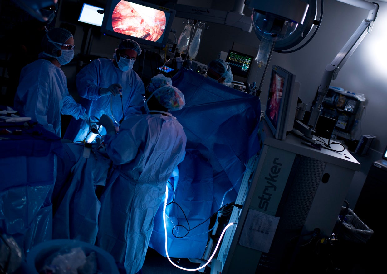 Inside look at kidney transplant (GRAPHIC IMAGES)