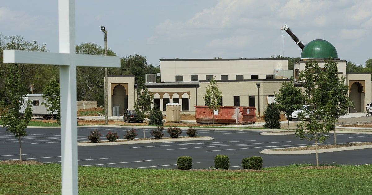After long struggle, Tenn. mosque opens its doors - CBS News