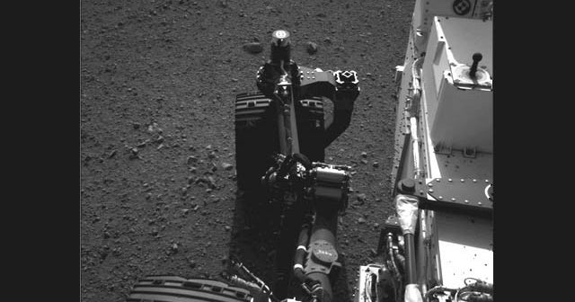 Mars rover Curiosity to take first drive Wednesday - CBS News