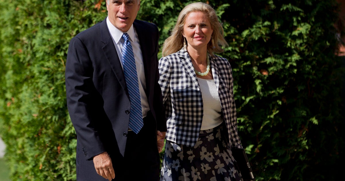 Romney puts finishing touches on RNC speech - CBS News