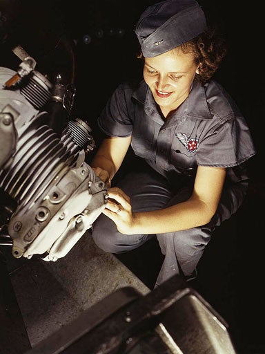 Rare color photos: 1940s working women