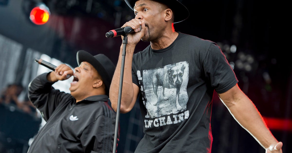 Run DMC reunite for Made In America festival - CBS News