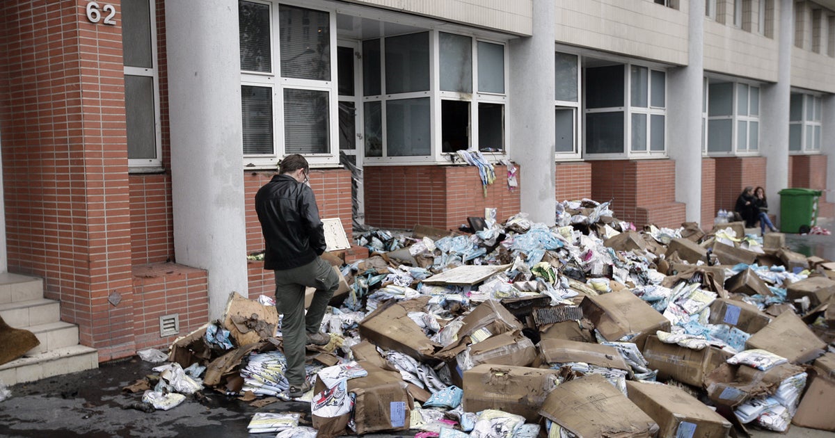 French leaders fret over new Mohammad cartoons - CBS News