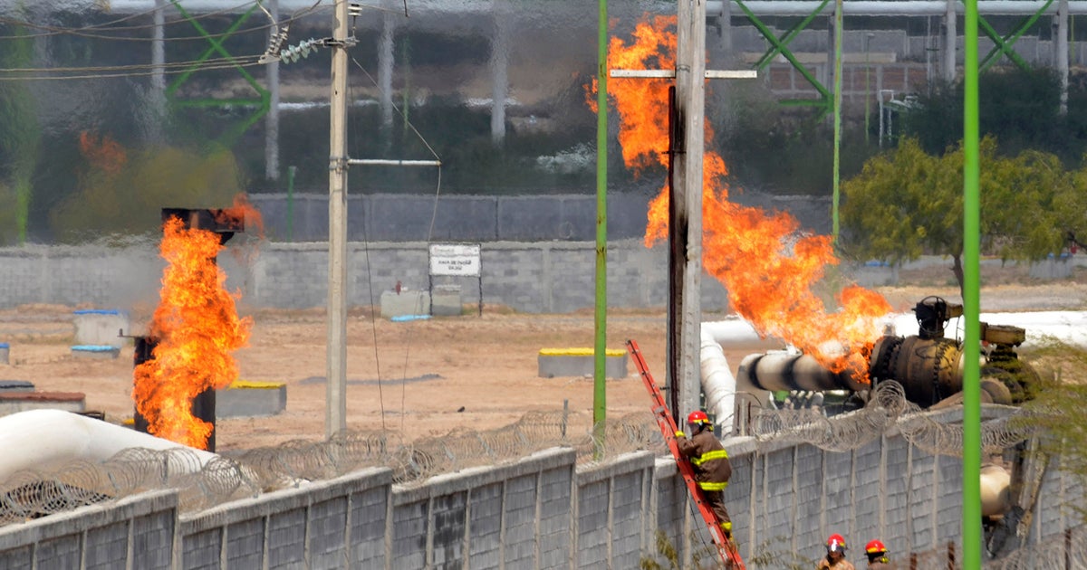 26 dead in Mexican gas pipeline fire near U.S. - CBS News
