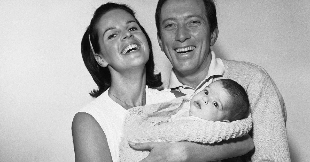 Andy Williams' death brings up memories of holiday specials - CBS News