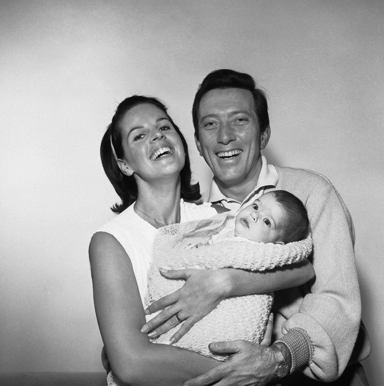 Andy Williams' death brings up memories of holiday specials - CBS News