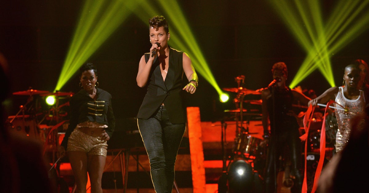 Alicia Keys, Ciara come out for Black Girls Rock 2012 - CBS News