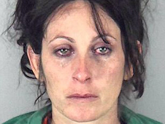 Florida woman says officers knocked out teeth, left her topless after ...
