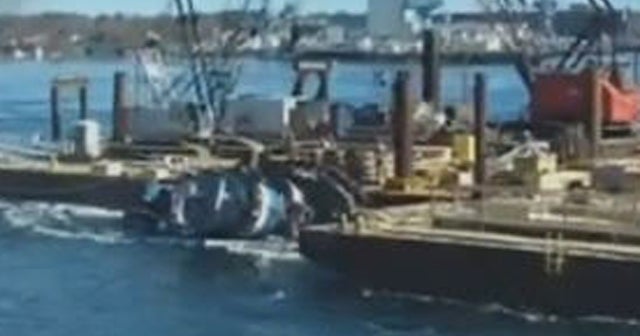2 people OK after tugboat sinks in N.H. river - CBS News