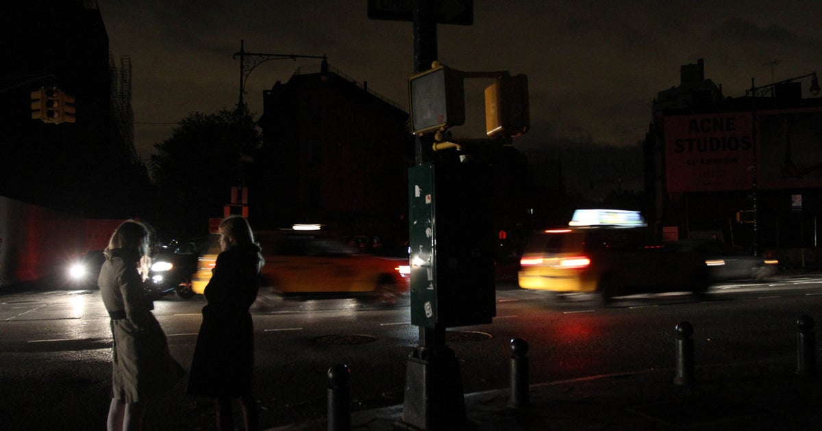 New York still reeling in Sandy's wake - CBS News