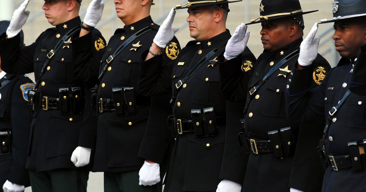 Report: Law enforcement deaths down in 2012 - CBS News
