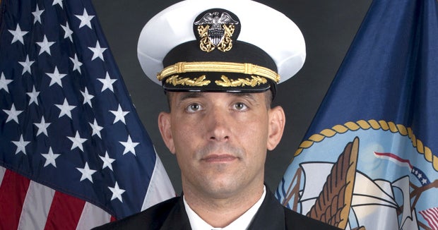 Official: Navy SEAL commander died in apparent suicide - CBS News