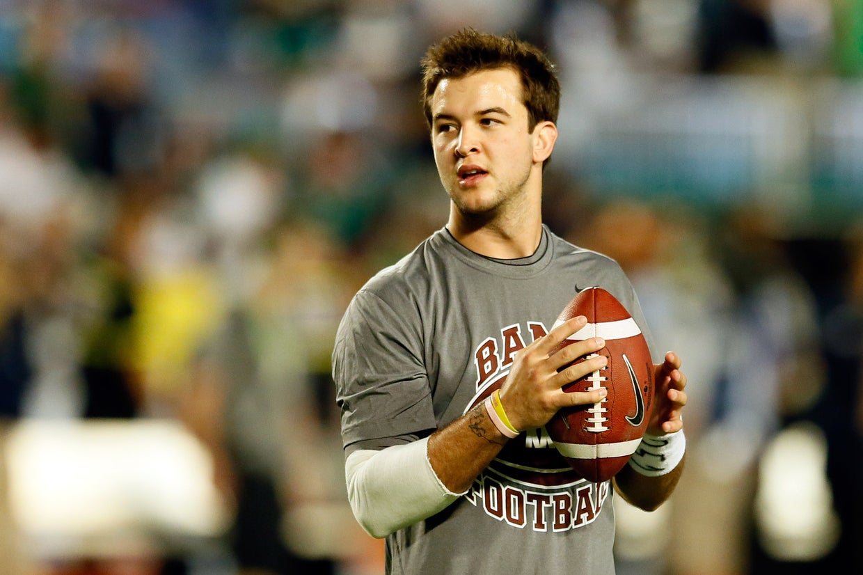 Alabama quarterback's model girlfriend