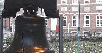 Liberty Bell bomb scare brings arrest of ex-college professor - CBS News
