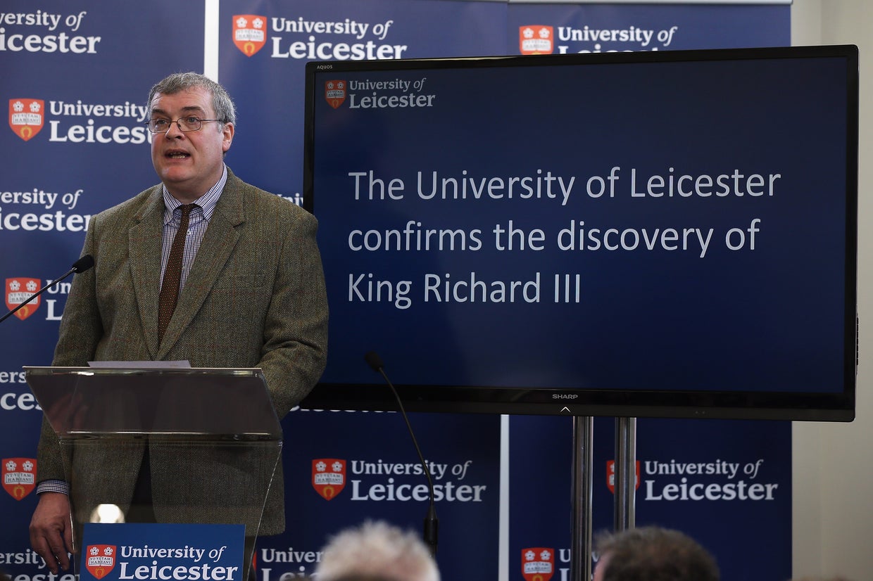 King Richard III skeleton found in parking lot