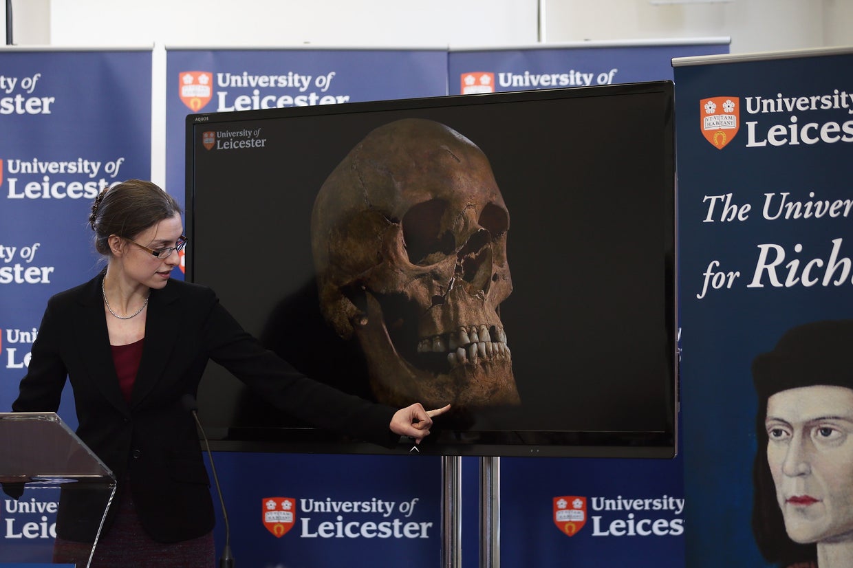 King Richard III skeleton found in parking lot