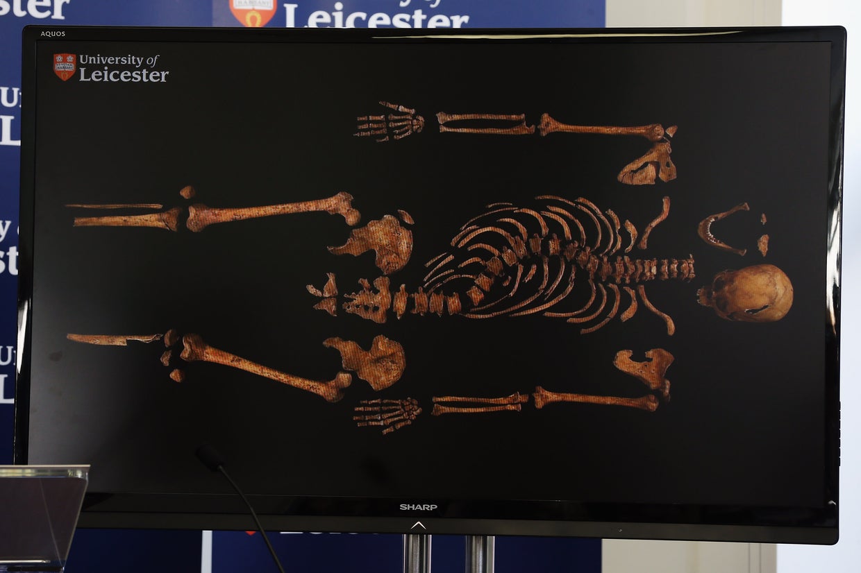 King Richard III skeleton found in parking lot