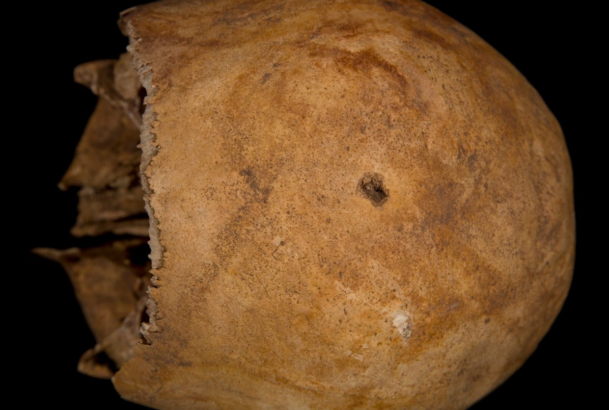 King Richard III skeleton found in parking lot