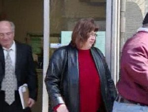 School "lunch ladies" accused of stealing $94K to gamble - CBS News