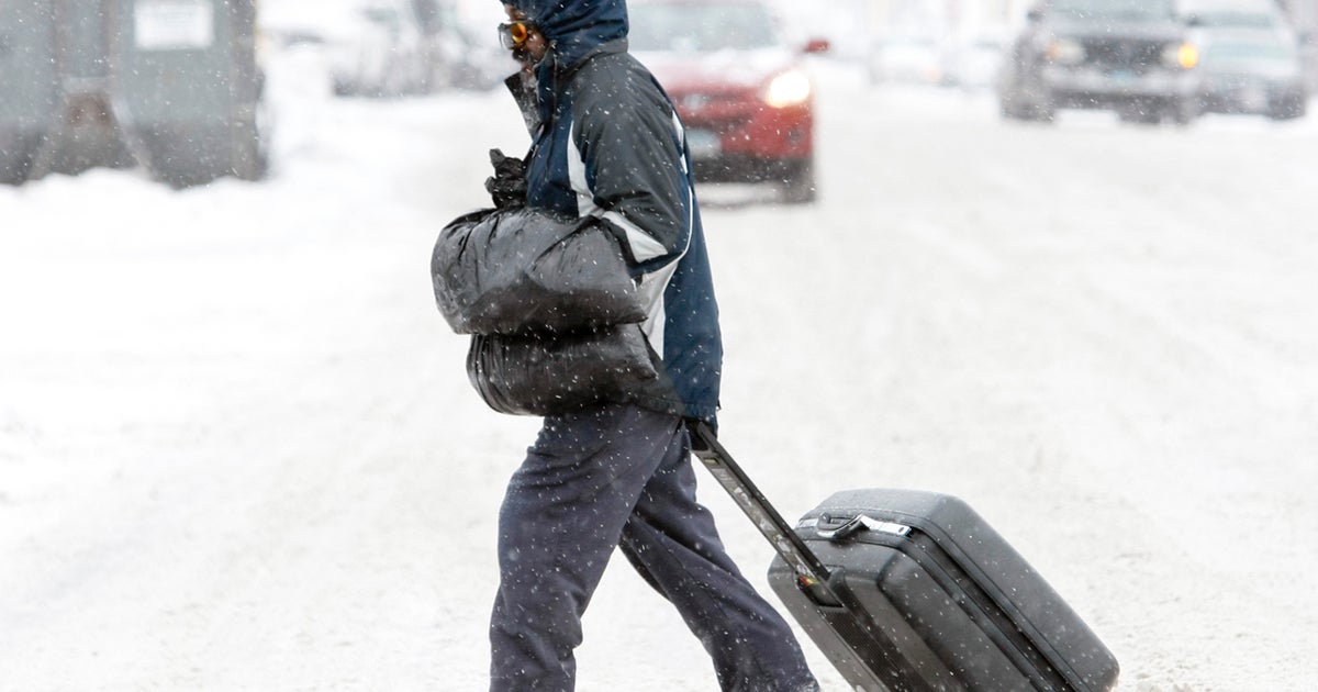 Old Man Winter keeps going at Midwest - CBS News