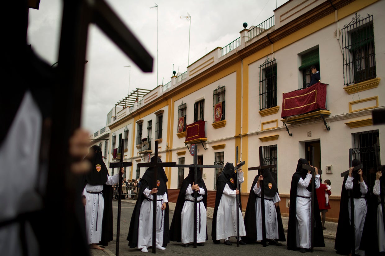 Haunting images of Holy Week in Spain