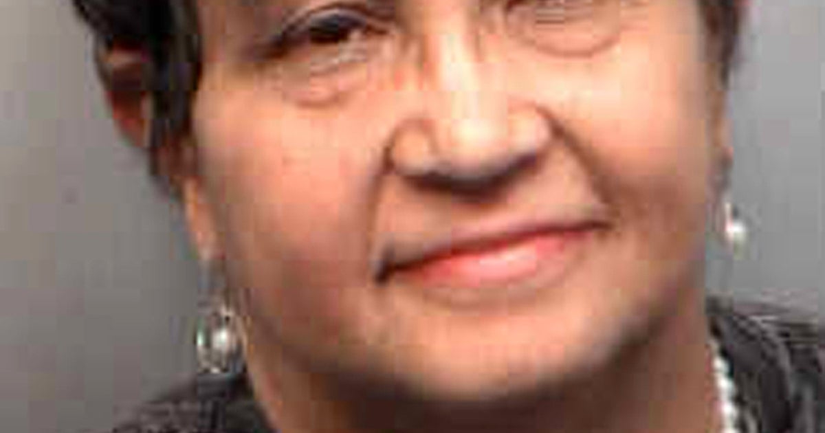 Ex-Atlanta schools chief Beverly Hall posts bond on cheating charges ...