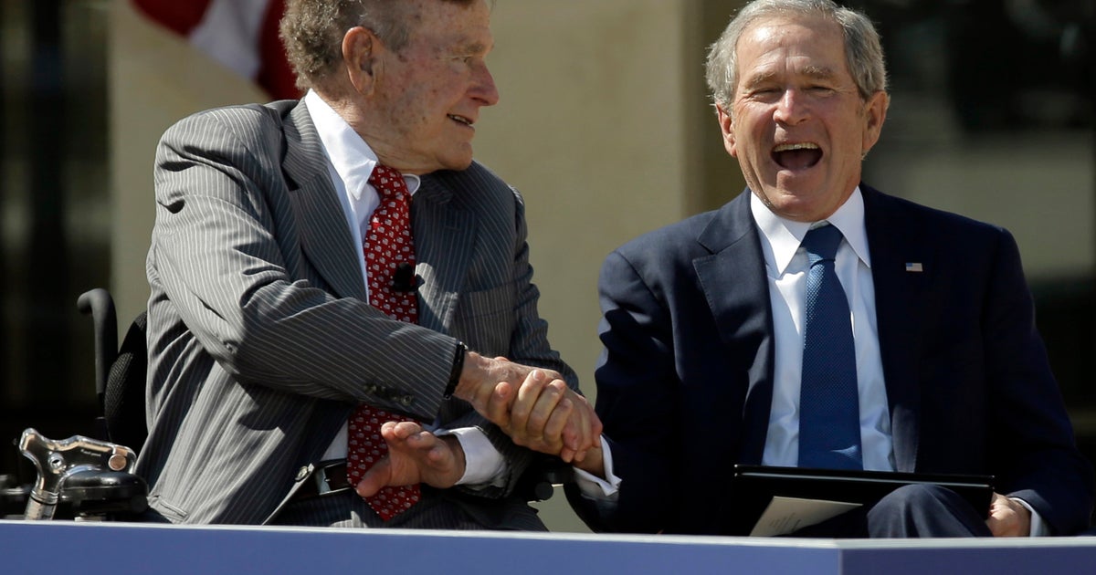 George W. Bush's plane makes emergency landing - CBS News