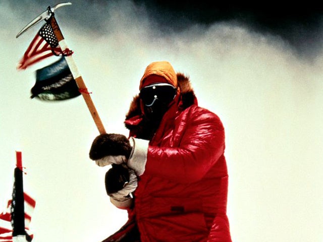 First American to top Everest still living on the edge at 84 - CBS News