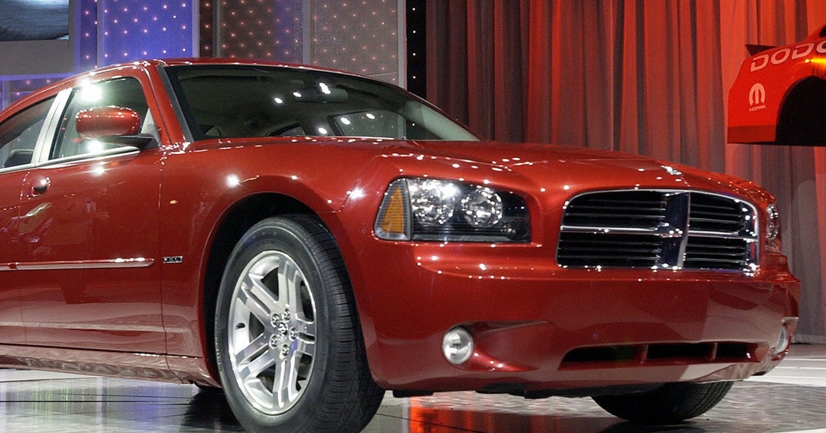 Feds probe Chrysler, Dodge models for engine stalling - CBS News