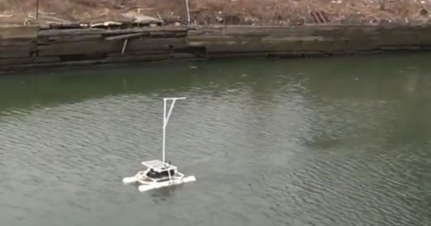 Can a floating robot save a polluted canal? - CBS News
