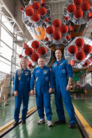 New crew arrives at space station