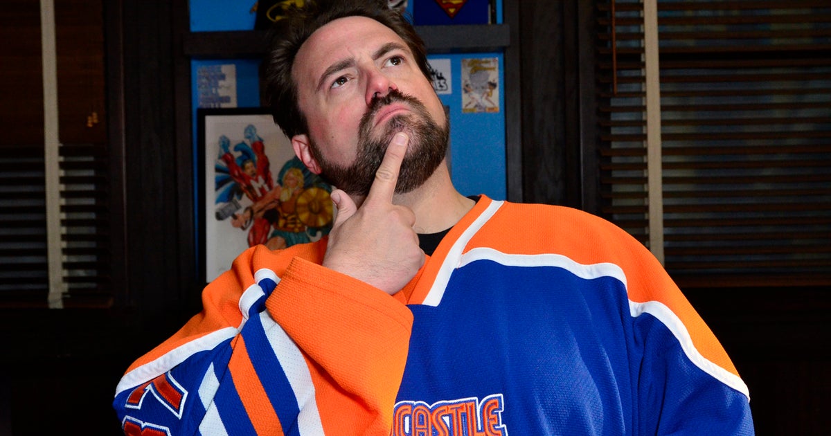 Kevin Smith debuts new look, shaves his beard - CBS News Kevin Smith debuts new look, shaves his beard - CBS News