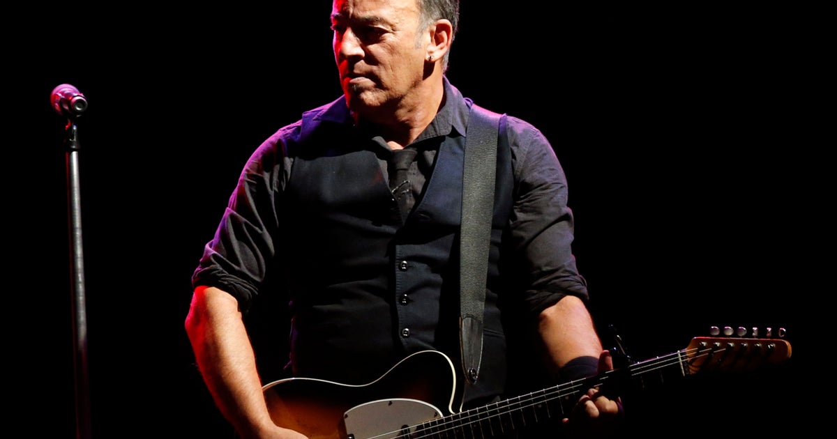 Bruce Springsteen dedicates "American Skin (41 Shots)" to Trayvon ...