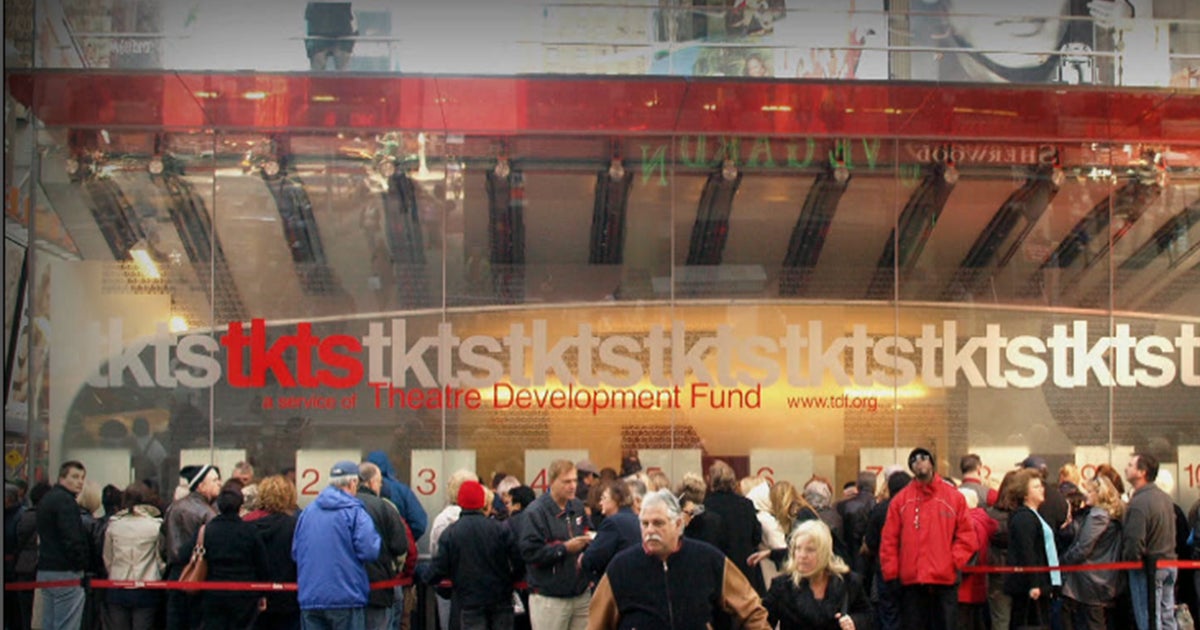Broadway's TKTS booth marks 40th anniversary - CBS News