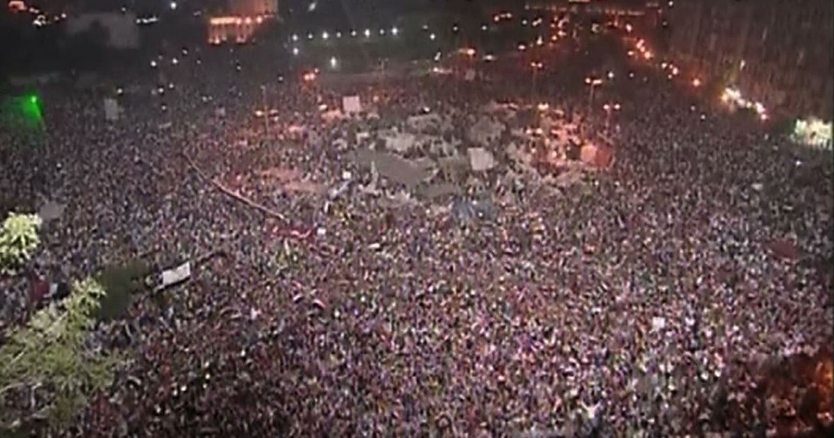 Morsi Out, Cairo crowd celebrates - CBS News