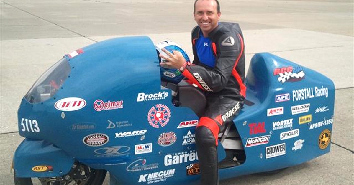 High-speed motorcycle racer dies in 285 mph crash - CBS News