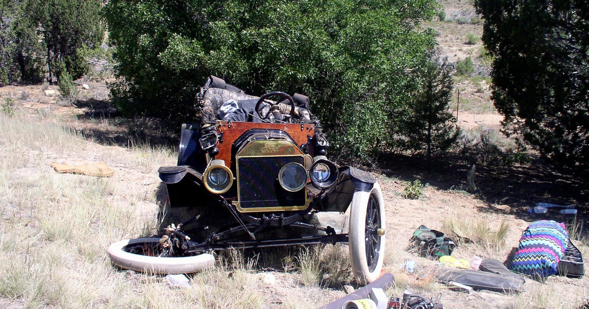 1915 Model T overturns in Utah; 1 dead - CBS News