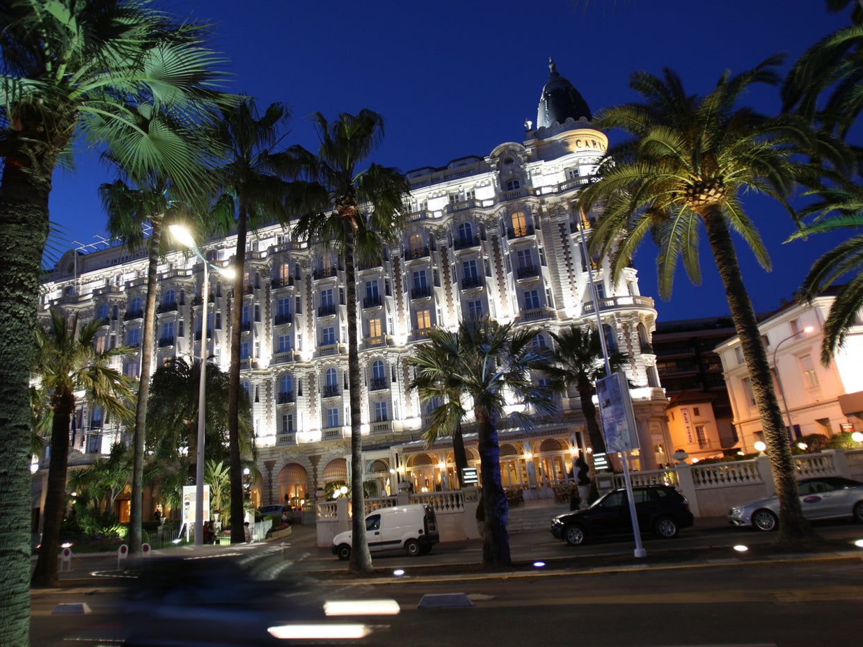 Cannes Jewel Heist: $53 million in jewels stolen from the Carlton ...